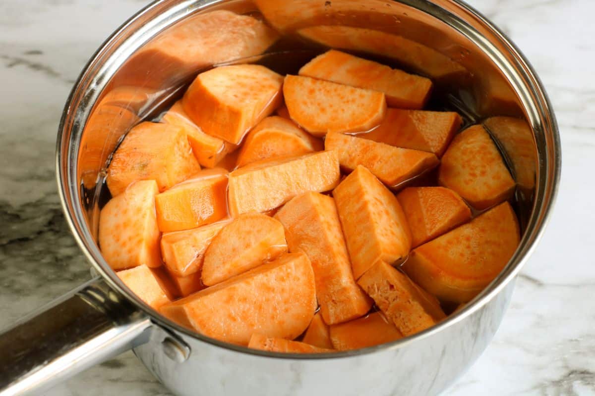Mini Sweet Potato Pies for the Holidays